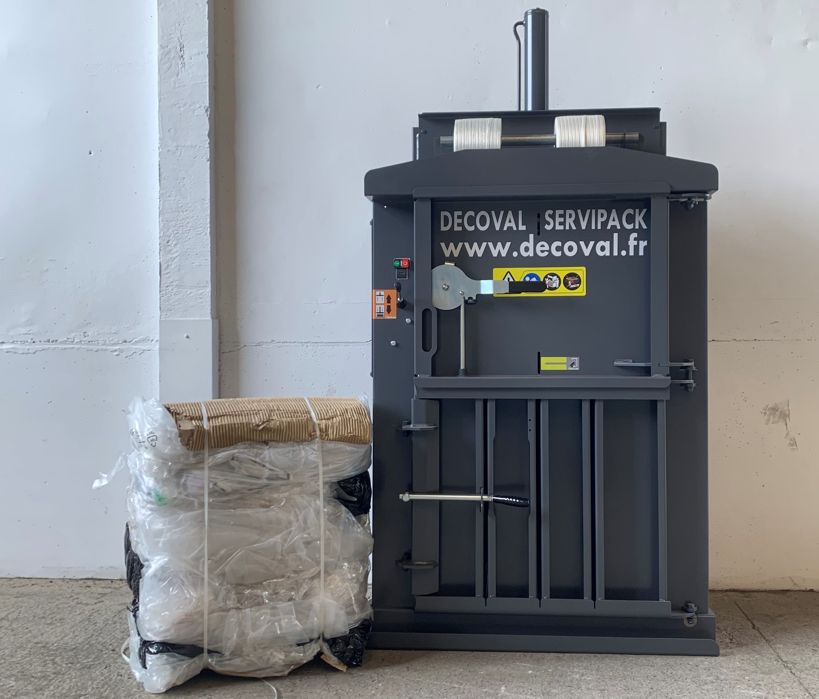 Comment compacter des cartons ? Différentes solutions possibles ...