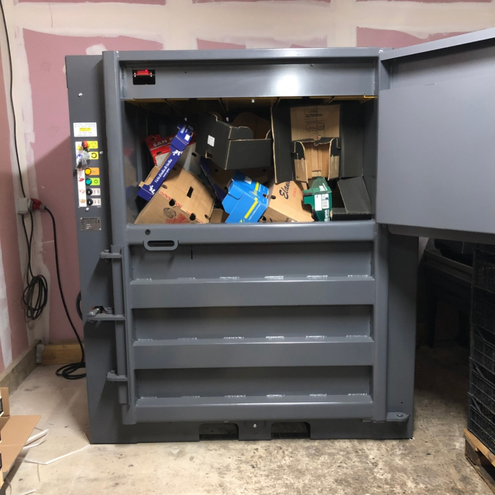 Installation d'une presse à balle à Tourcoing chez Espace Fruit